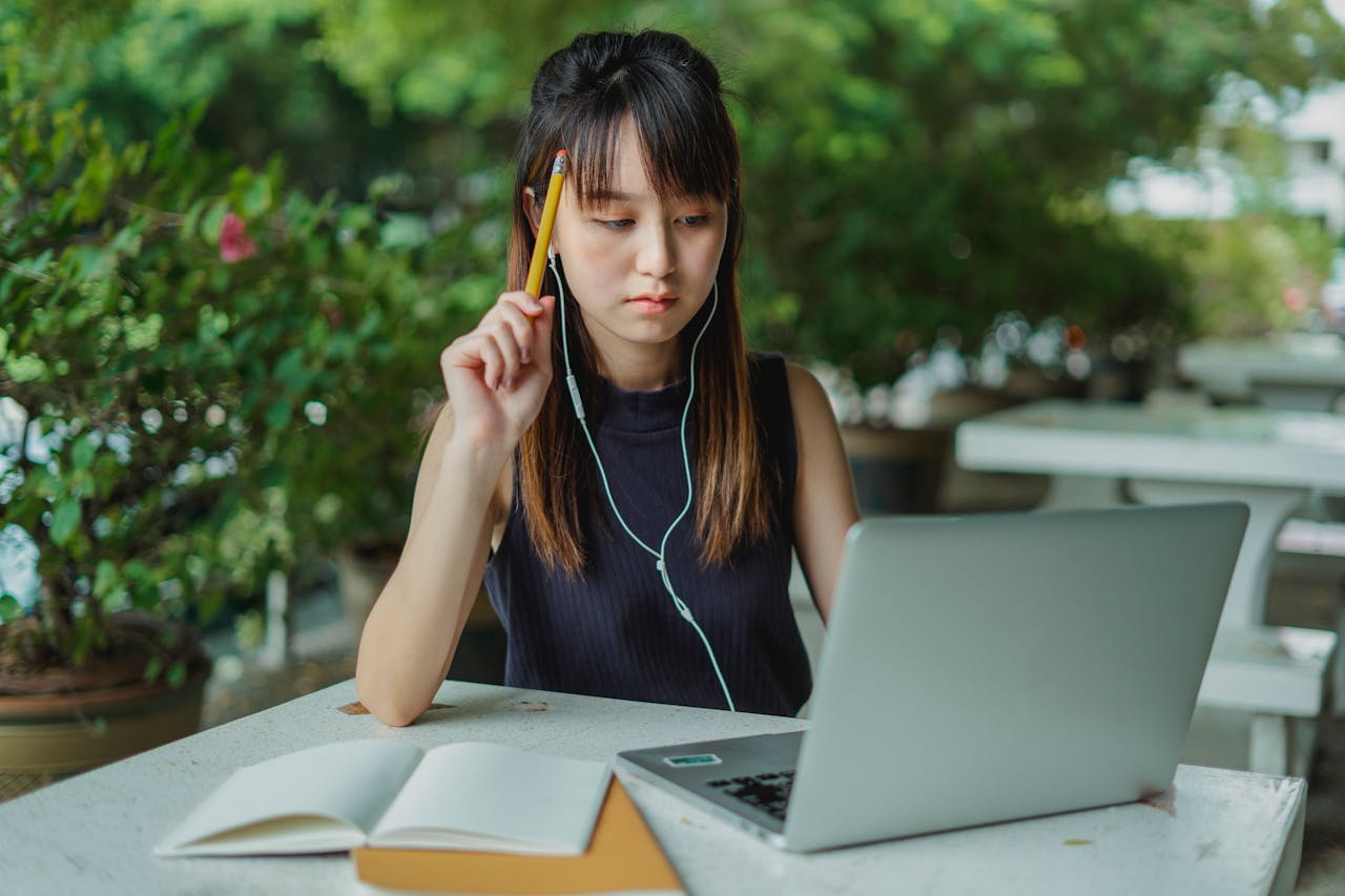 15 Remote Work Opportunities - No Background Check Needed