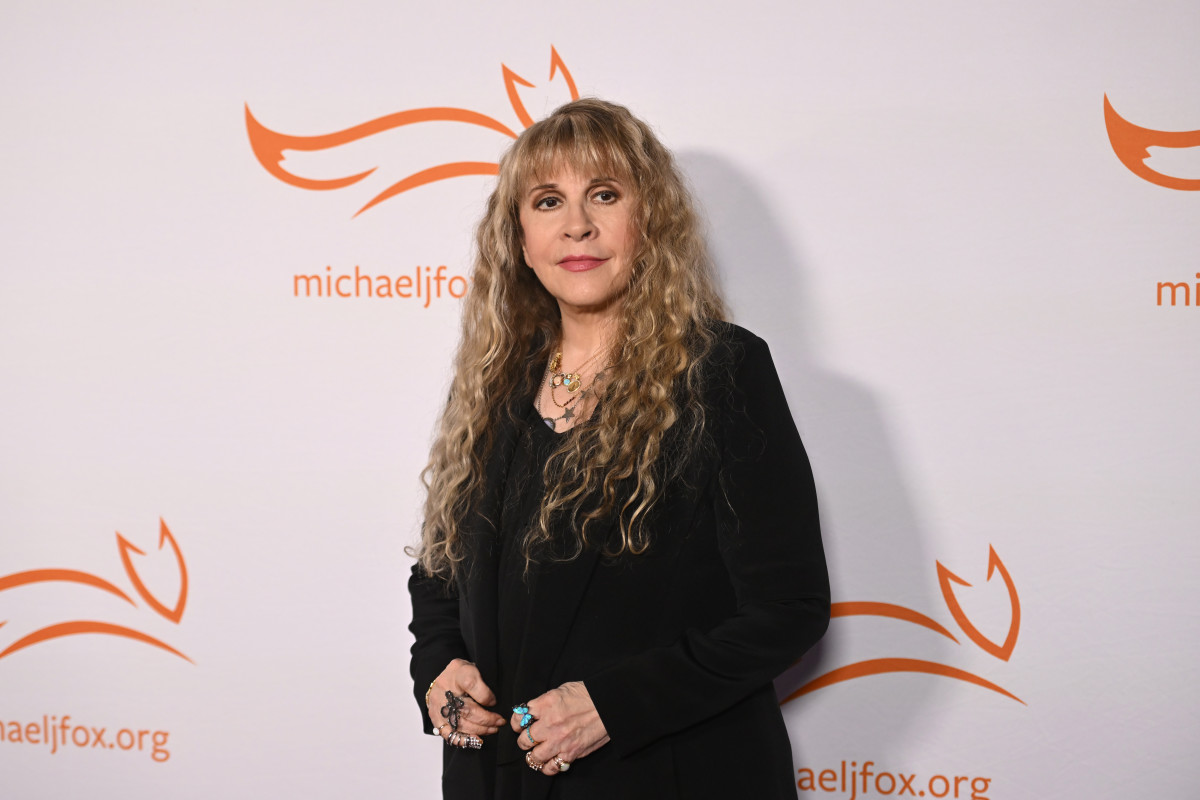 Stevie Nicks' Net Worth Is What 'Dreams' Are Made Of