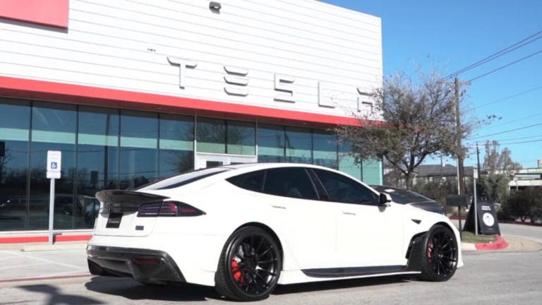 Joe Rogan Buys A Modified Tesla Model S Plaid