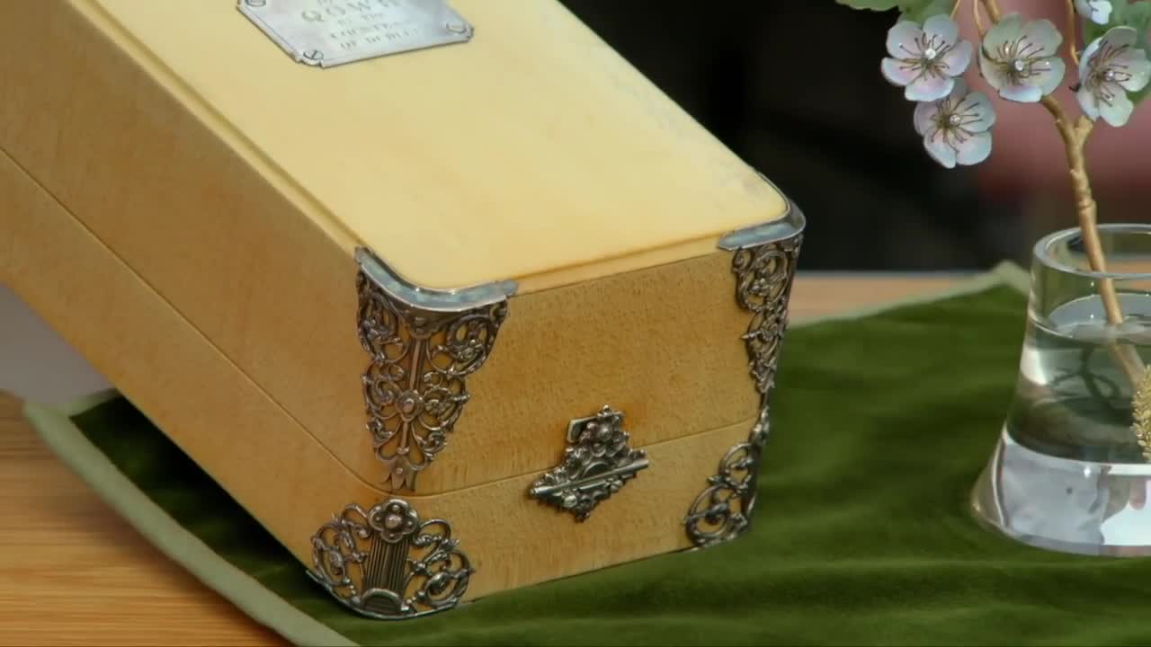 These Antiques Roadshow Items Made People Super Rich