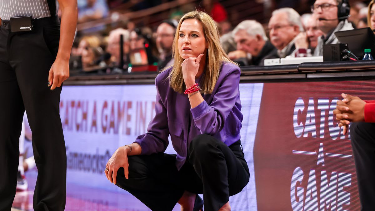 Late comeback falls short in OU women’s loss to No. 7 LSU