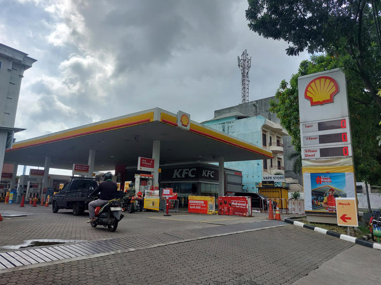 Stok BBM SPBU Shell Jakarta Kosong: Petugas Mengobrol, Pembeli Putar Balik