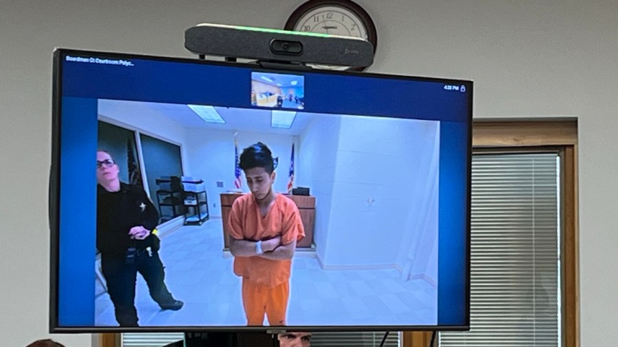 ICE contacted after man presents fake documents to BMV in Boardman