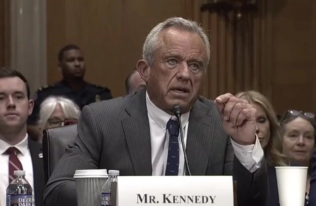 RFK Jr. and Bernie Sanders get heated after Kennedy accuses the senator ...