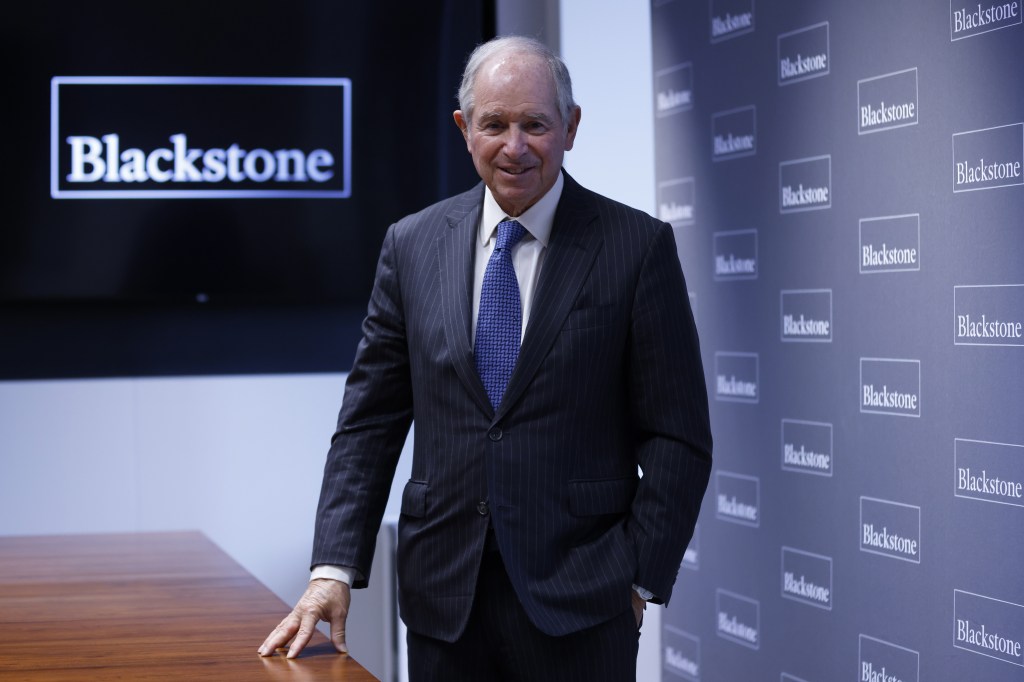 Blackstone nears major deal for NYC office tower in latest sign of post ...