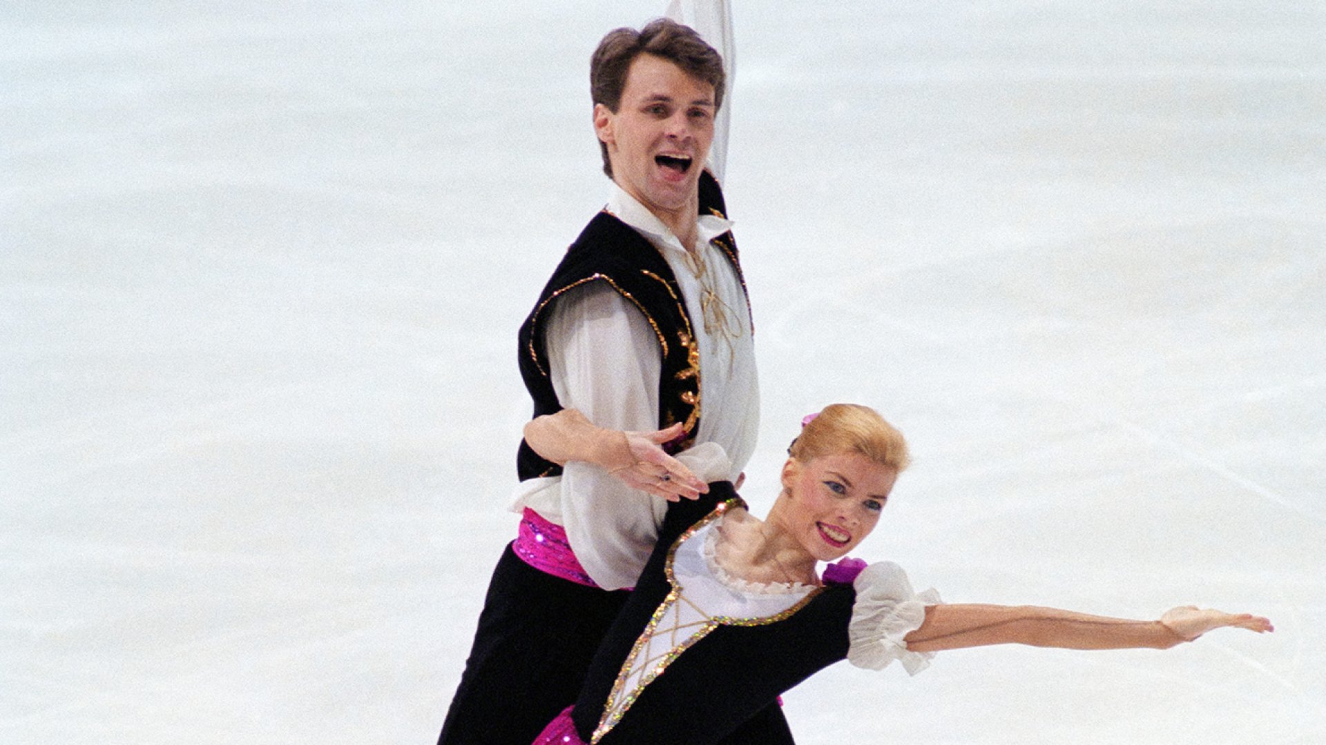 Figure Skaters Evgenia Shishkova, Vadim Naumov's Relationship Timeline