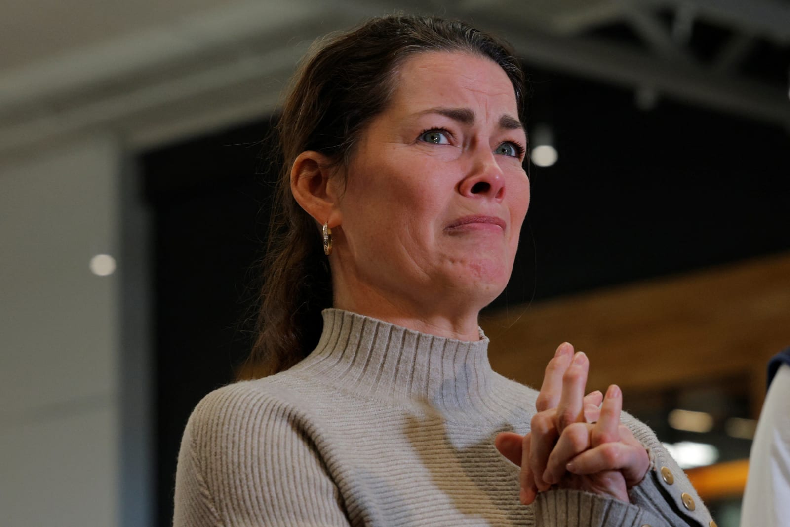 'How to process it?' Nancy Kerrigan sobs as she mourns skating ...