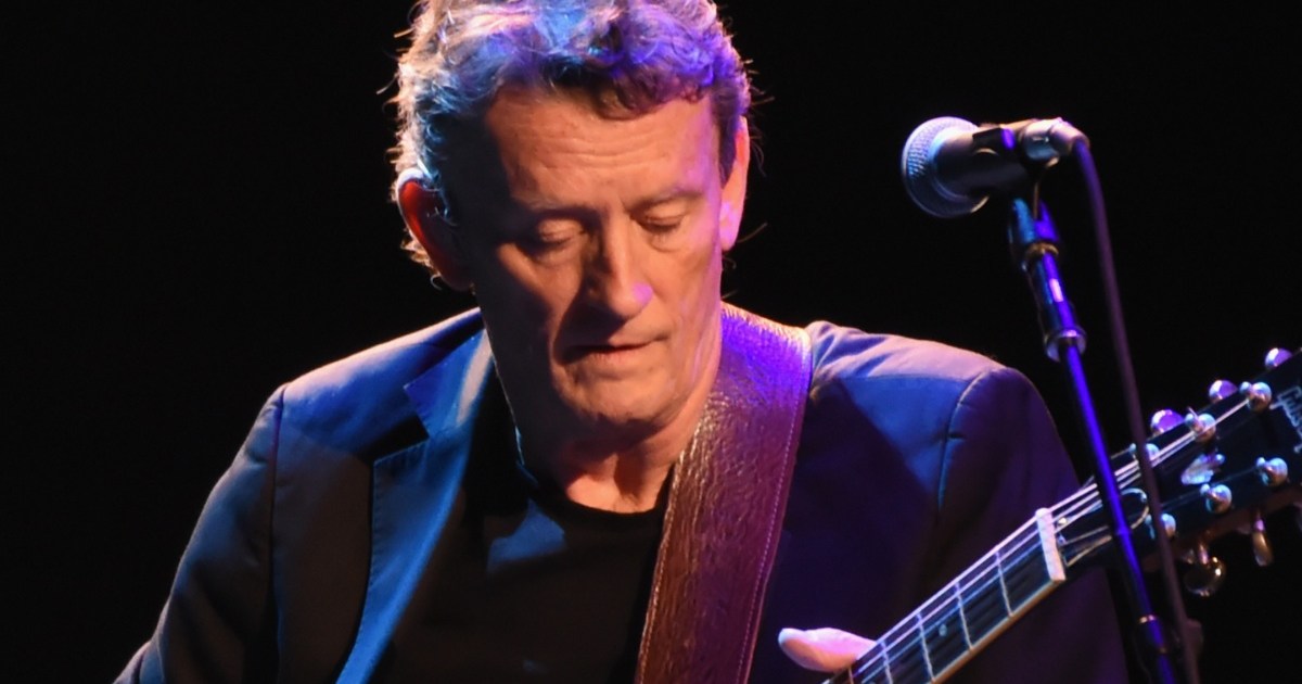 Eagles Guitarist Steuart Smith Announces Retirement After Parkinsonism ...