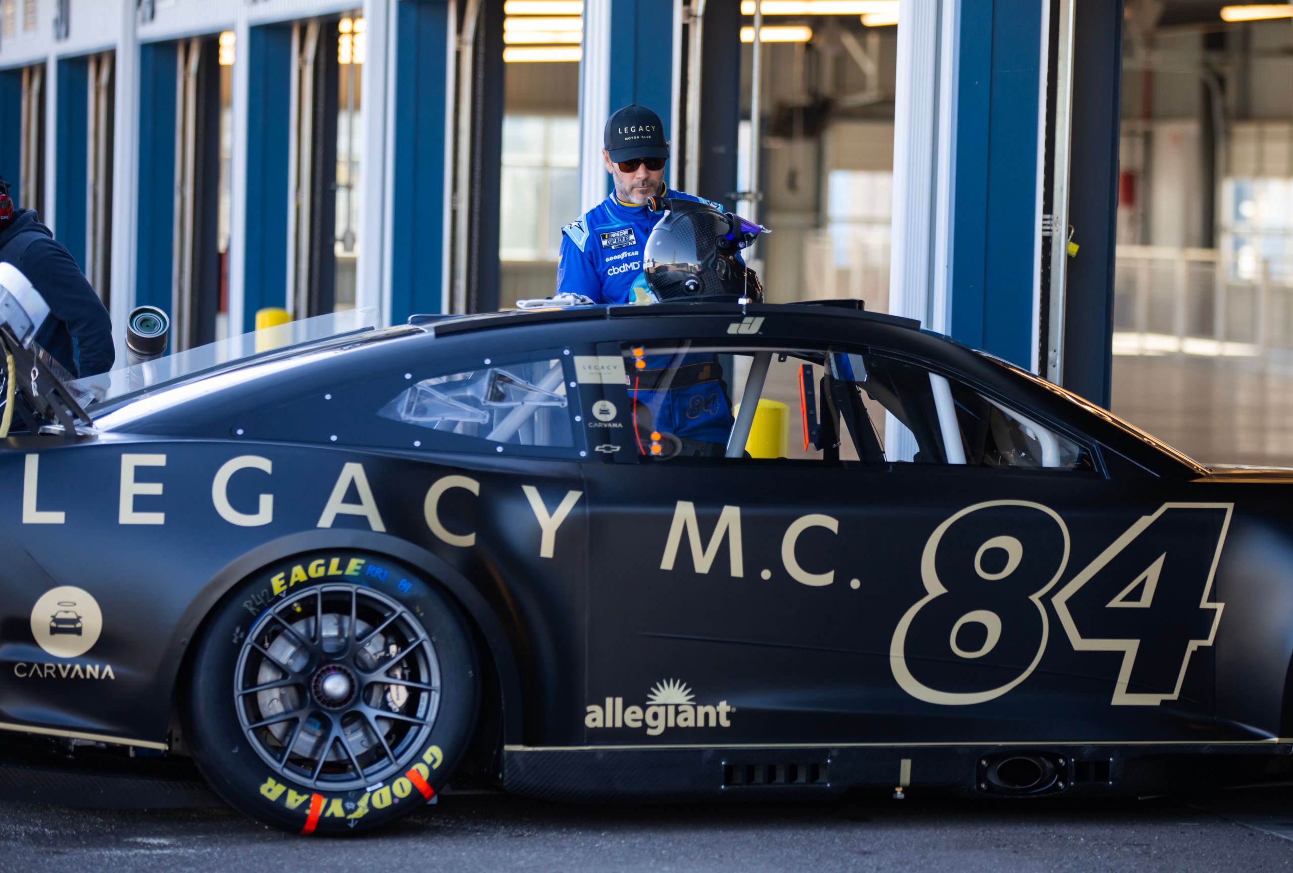 Why Kevin Harvick says Jimmie Johnson should stop racing in NASCAR