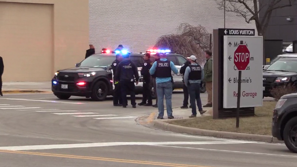 3 people apprehended, 1 escapes after bailing from stolen car at Old ...