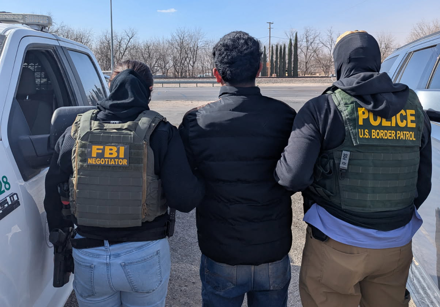 ICE, other federal agents conduct immigration enforcement operation in ...