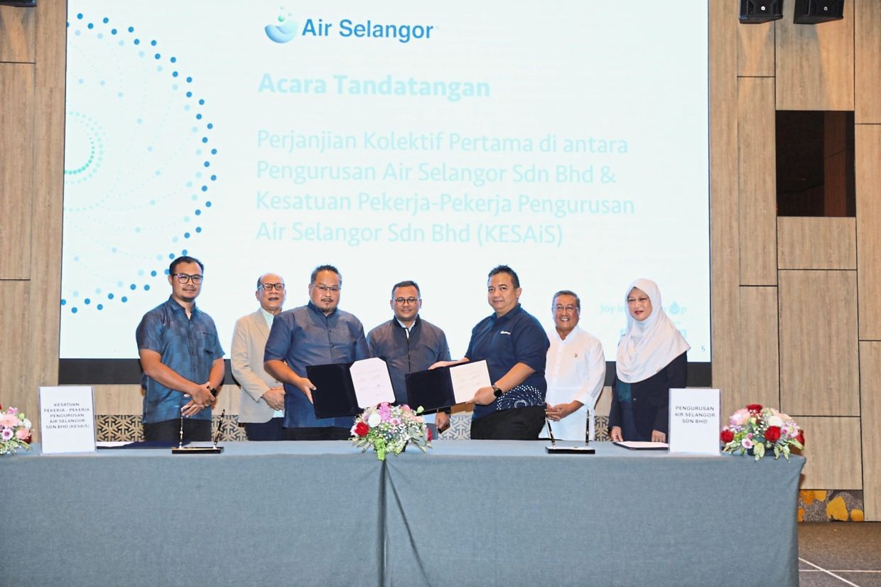 Water services provider signs first CA with union