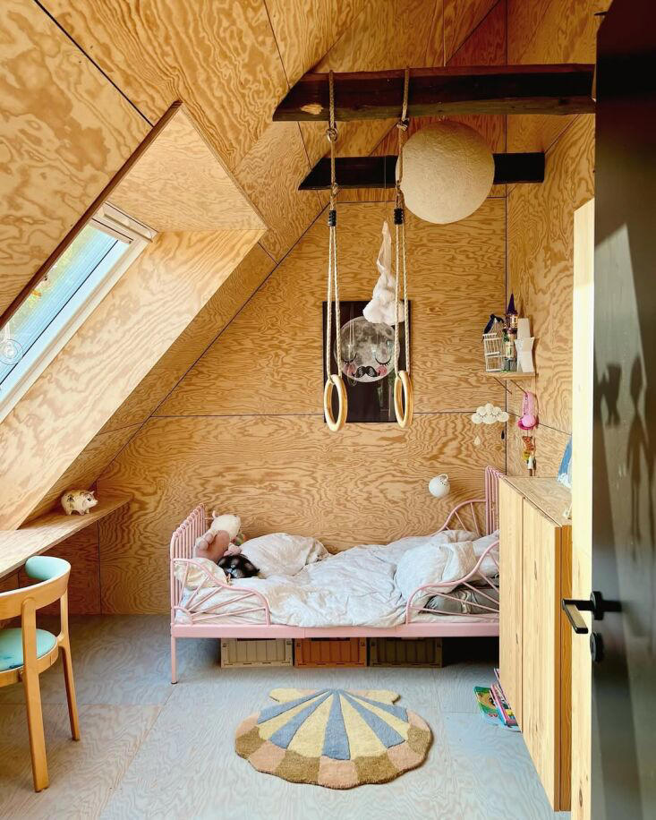 How Architects Remodel: A Design Couple Convert an Old Barn Into Their ...