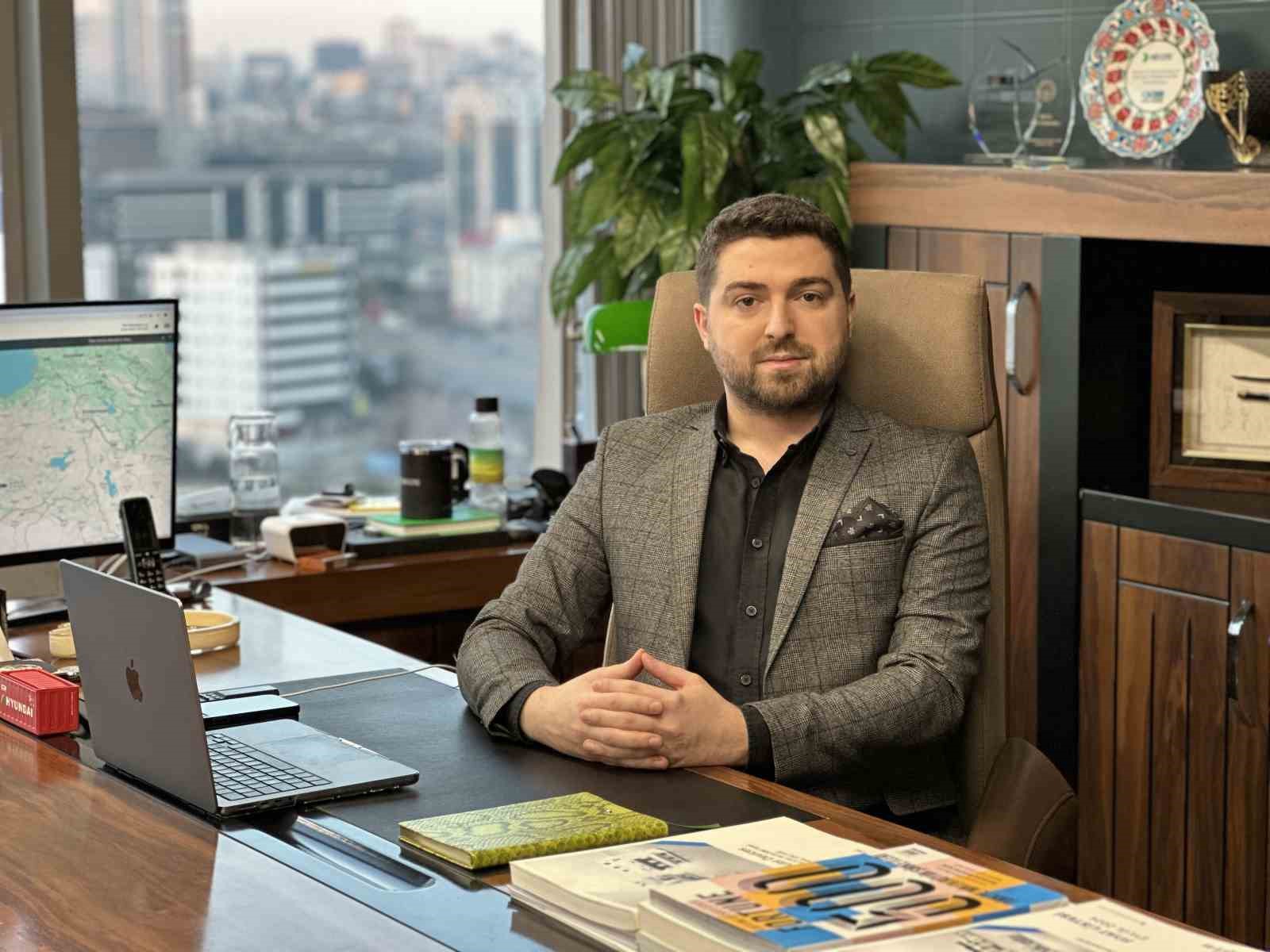 Halil İshakoğlu: "Deniz üstü RES ile enerjide yeni bir dönem başlayacak"
