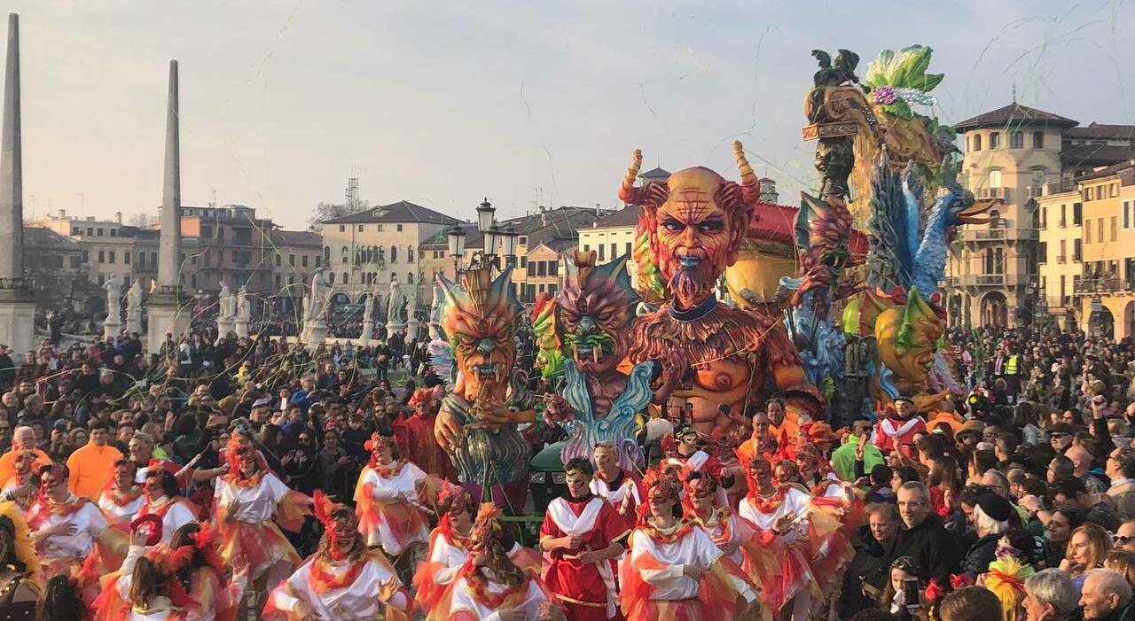 Carnevale in Prato della Valle. Sfilata dei carri, musica e la novità ...