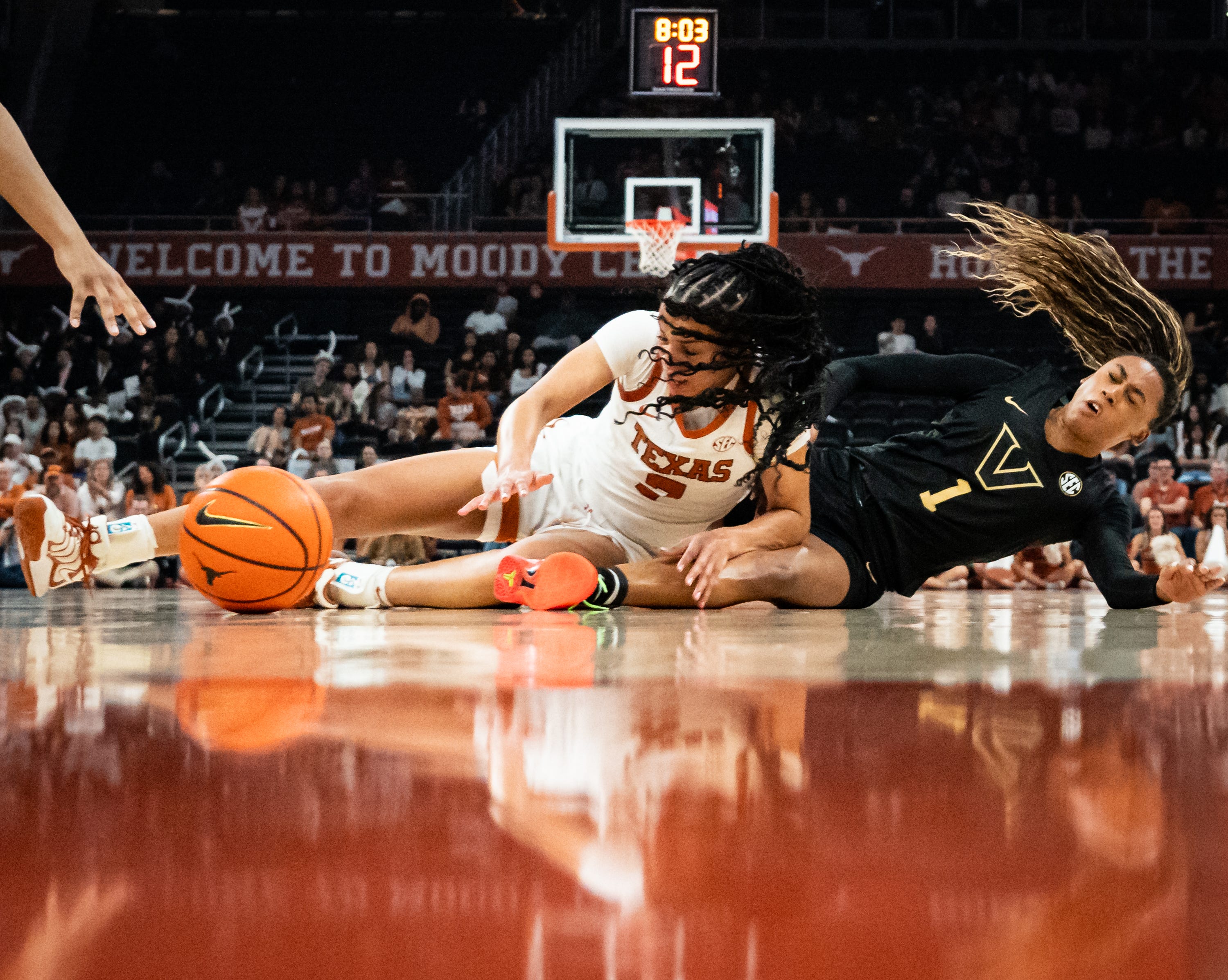 Texas vs Vanderbilt: Longhorns knock down 3-point shots, Commodores in ...