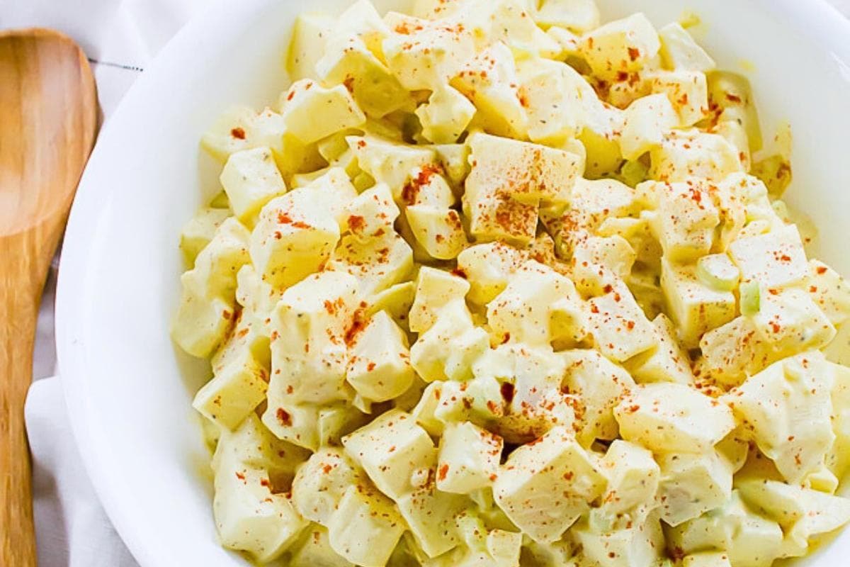 33 Dishes That Always Show Up at Church Potlucks (For Good Reason)