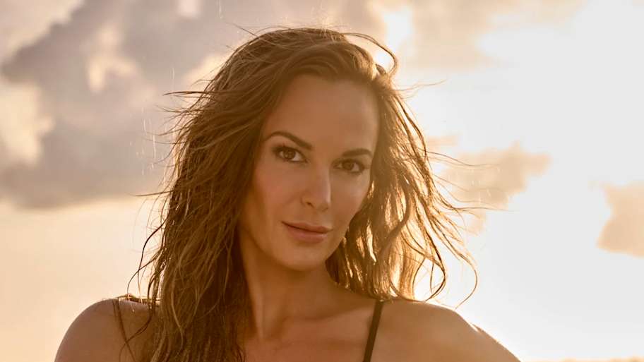 Jena Sims Flaunts Incredible Figure in Two-Toned Bikini Snap on Dubai ...