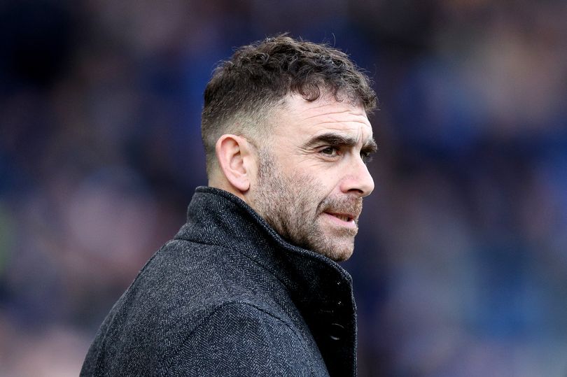 Omer Riza agrees with Man Utd legend on Cardiff City player as careful ...