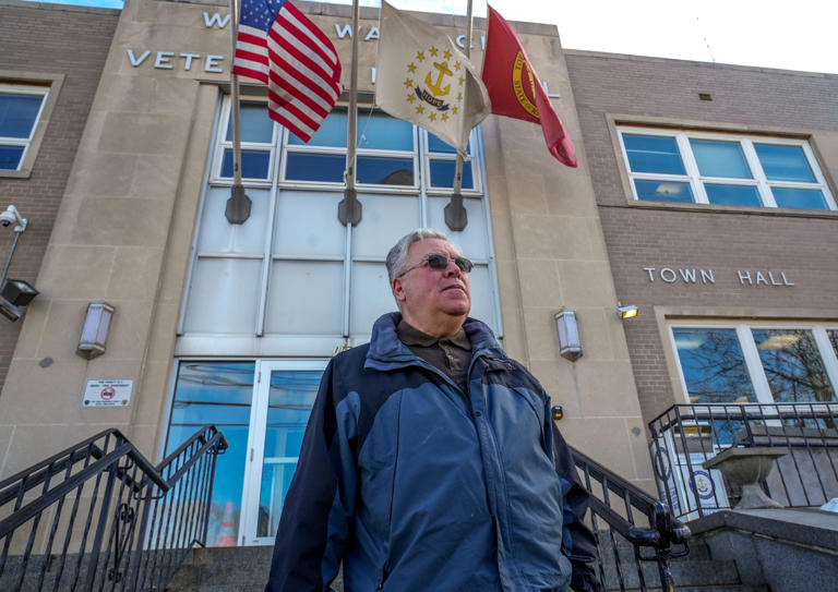 'It's crazy': A car dealership redesigned the busiest intersection in ...