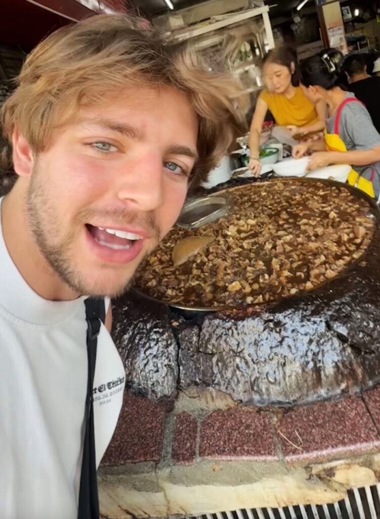 Travel Creator Takes On Thailand’s 50 Year Old Soup Challenge!
