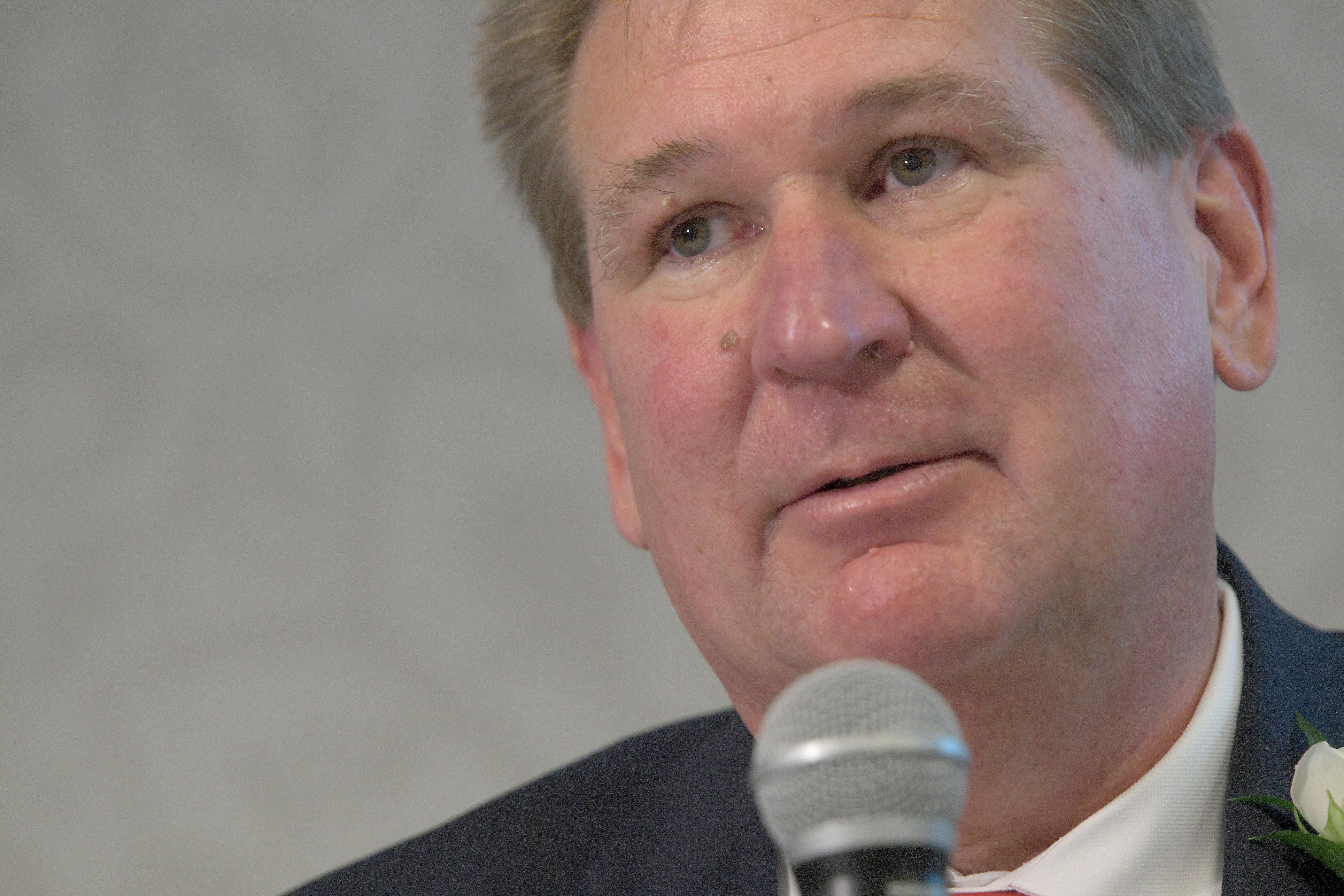 Lexington council considers rezoning request for apartments