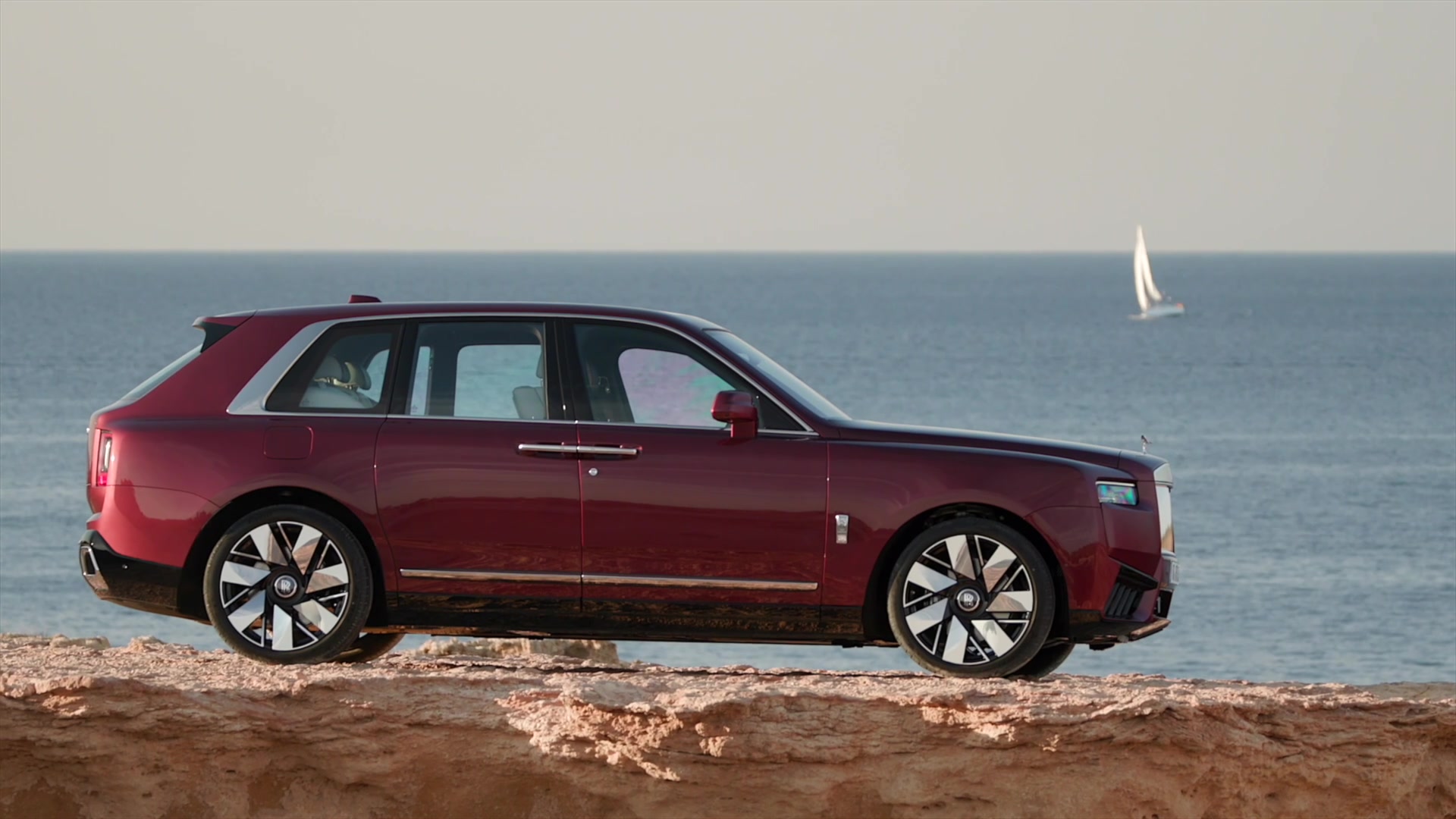 Rolls-Royce Cullinan Series II - 'Protagonist' finished in Scala Red ...