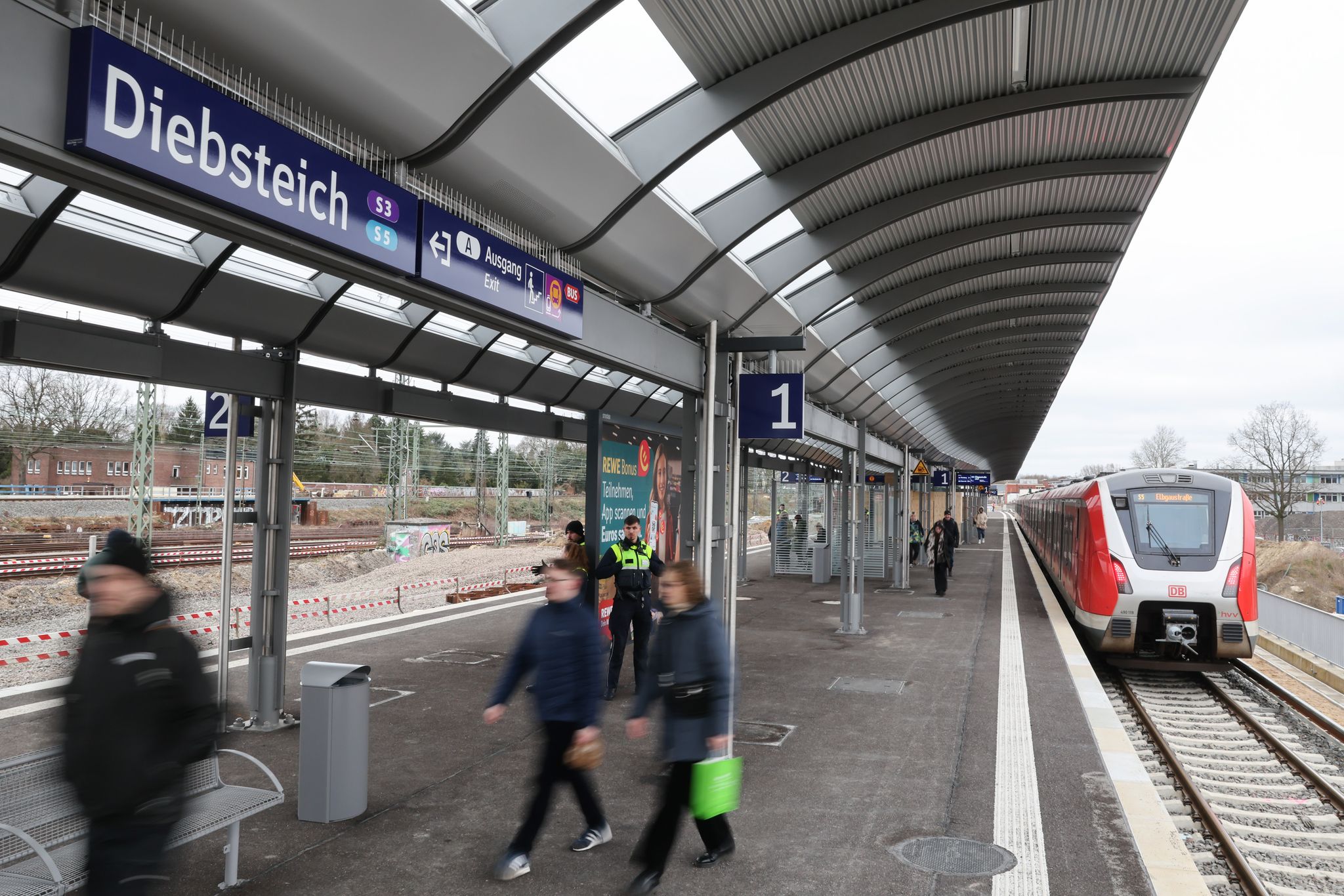 S3 und S5 fahren wieder über S-Bahn-Station Diebsteich
