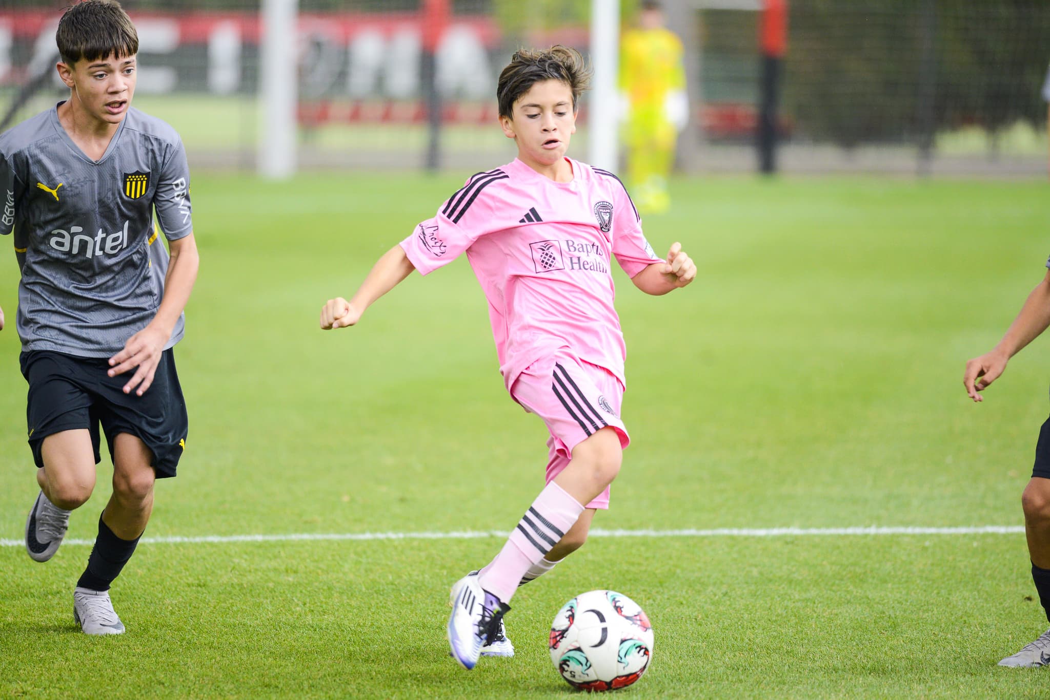 Non, Thiago Messi n’a pas marqué 11 buts en un match avec les U13 de l ...