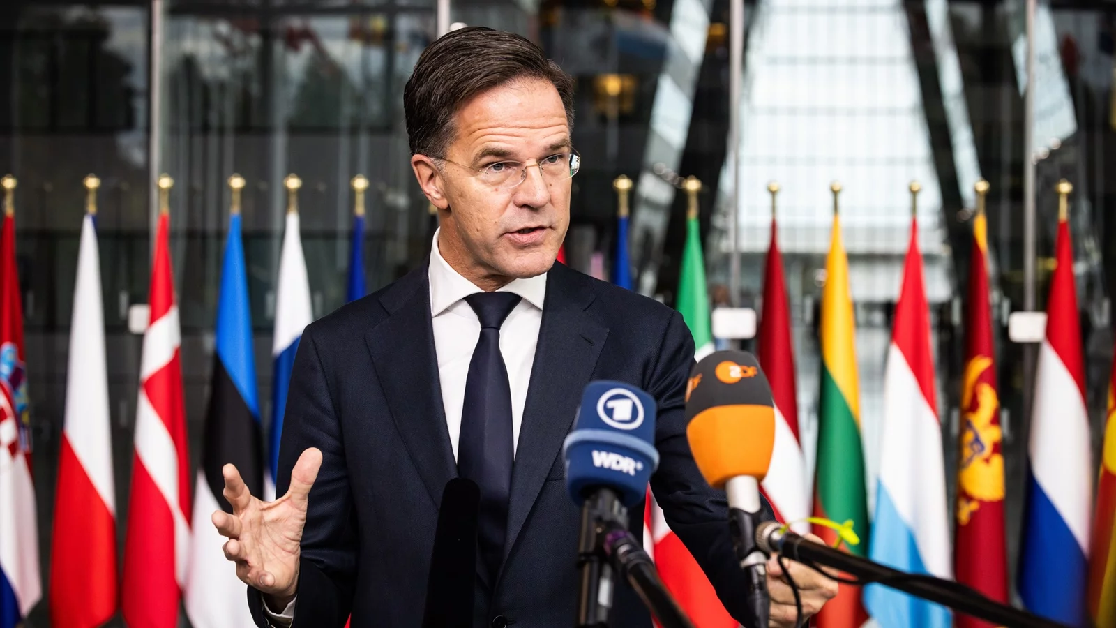 Dit verdient Mark Rutte belastingvrij als grote NAVO-topman