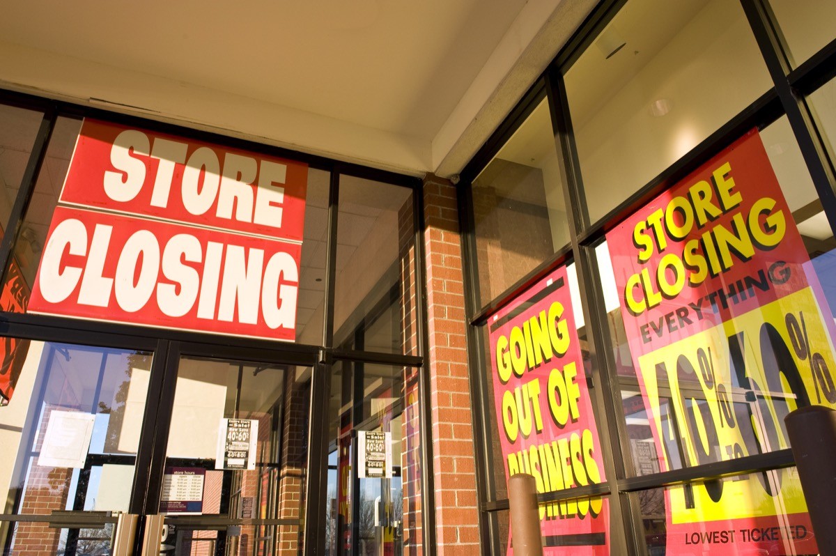 15,000 More Stores Will Close This Year, Report Predicts—These Are the ...