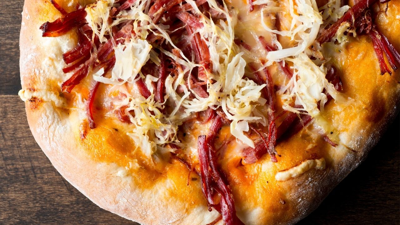 10 Unusual Pizza Toppings That Taste Amazing