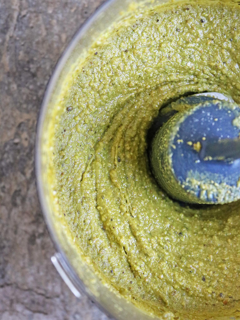 Easy Homemade 2-ingredient Pistachio Butter Recipe