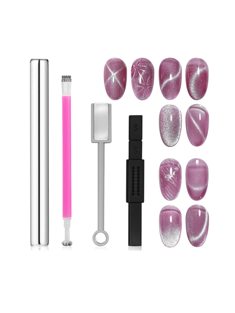 Cat Eye Nails Are the Hypnotic Nail Trend Taking Over 2025