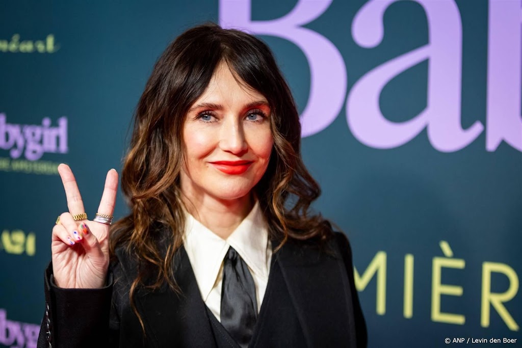 Carice speelt kwart eeuw na Minoes weer filmrol als poes