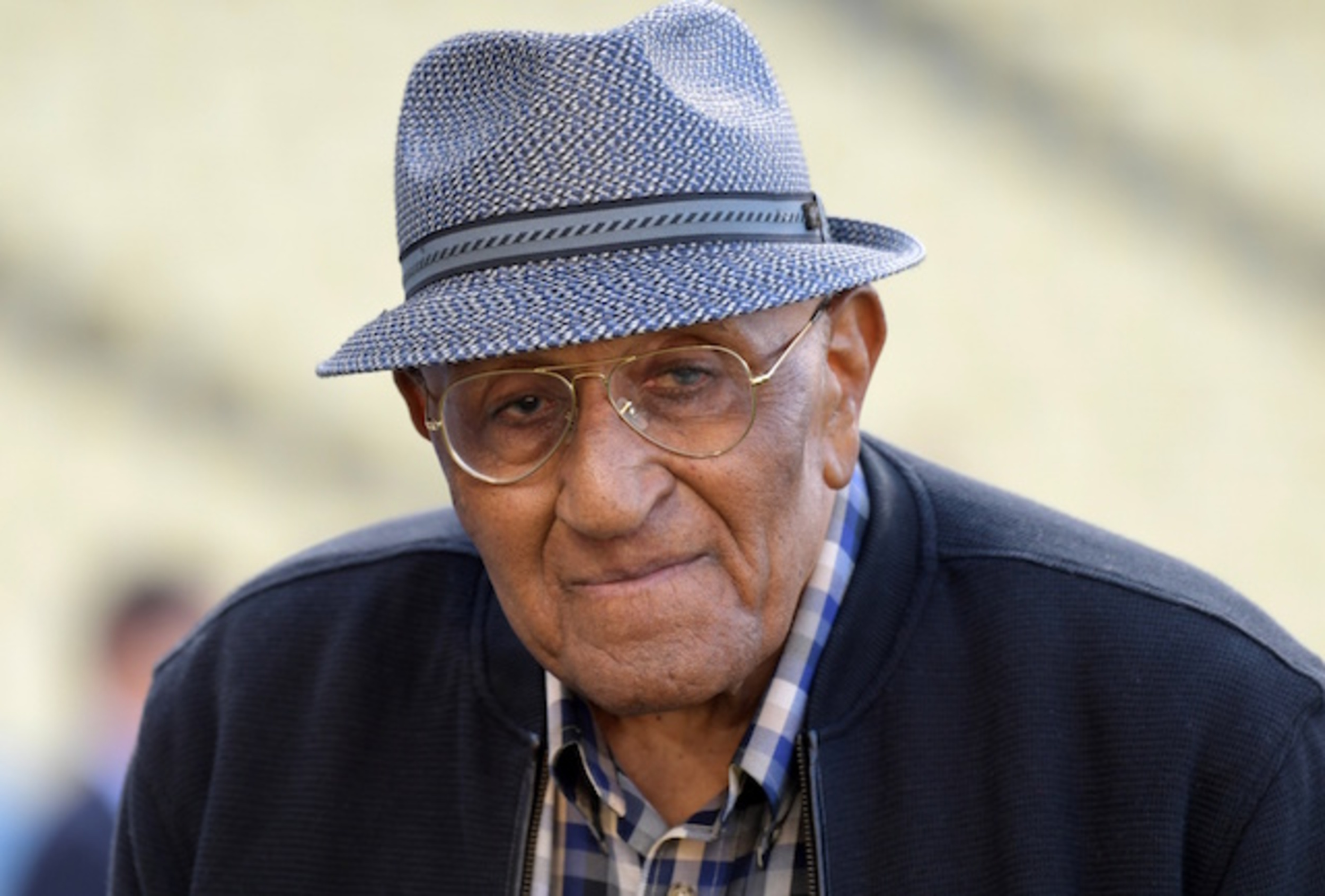 Reds Ace Hunter Greene Posts Tribute To Dodgers Legend Don Newcombe