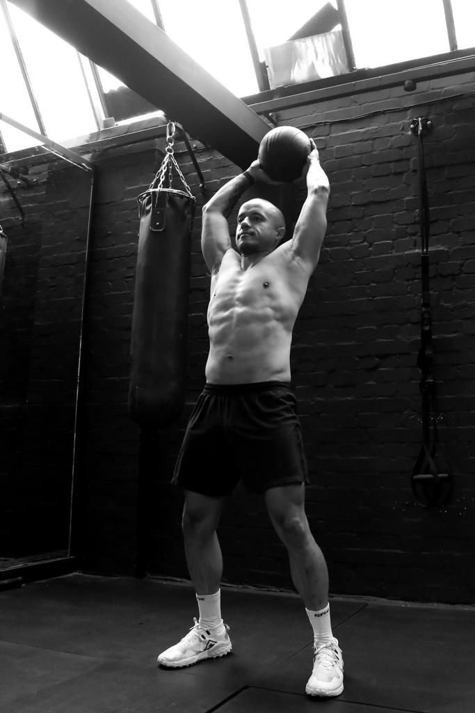 Harry Styles' 'commando'-style workout for stage-ready stamina - exclusive