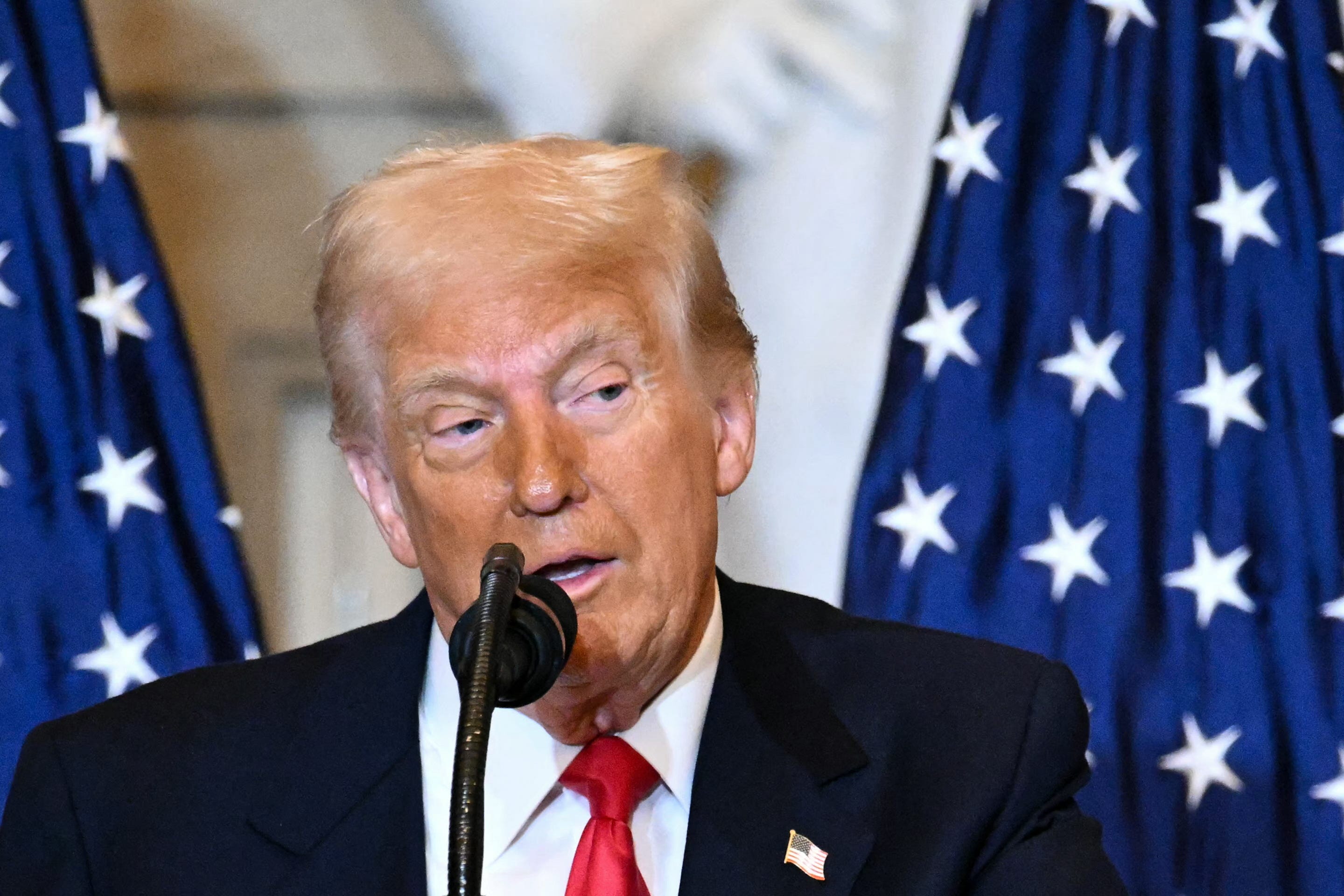 'BACK TO PLASTIC!': Trump says he will sign executive order ditching ...