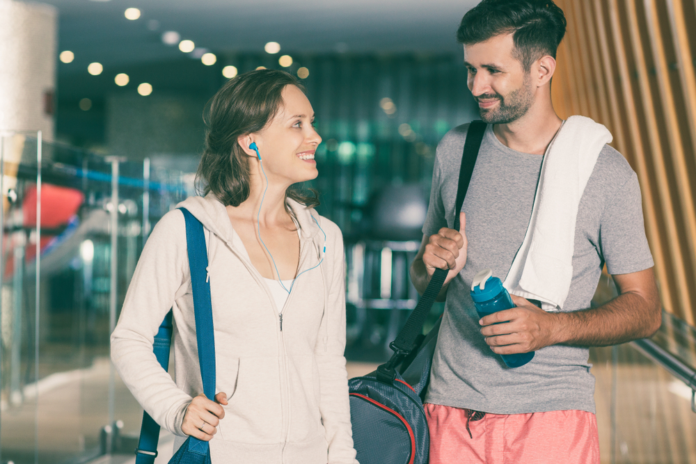How to Spark a Conversation With a Crush at the Gym