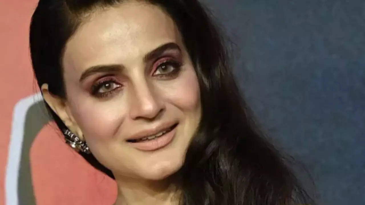 Ameesha Patel says new actors are unable to draw audiences to theatres ...