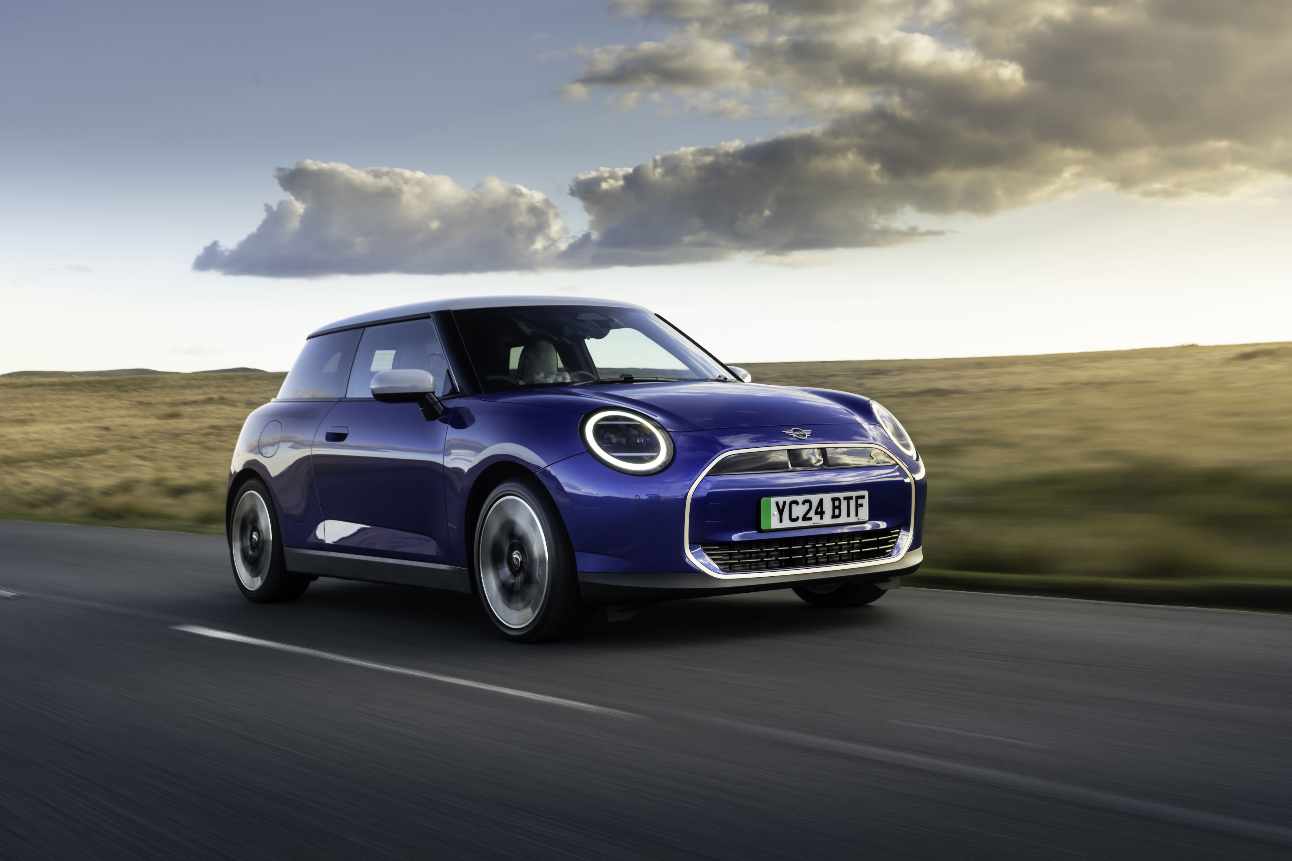 Mini Cooper Electric review: A proper electric hot hatch with a ...