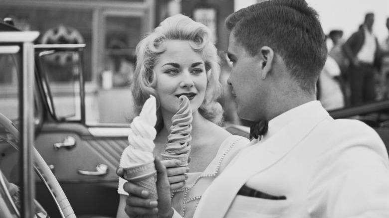 How The Invention Of Soft-Serve Ice Cream Transformed Fast Food Desserts