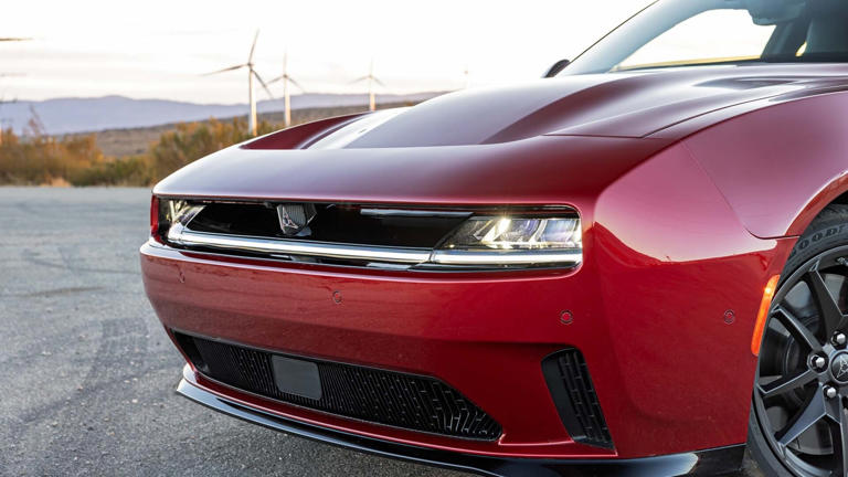 First Test! Is the All-Electric Dodge Charger Daytona Scat Pack a Real ...