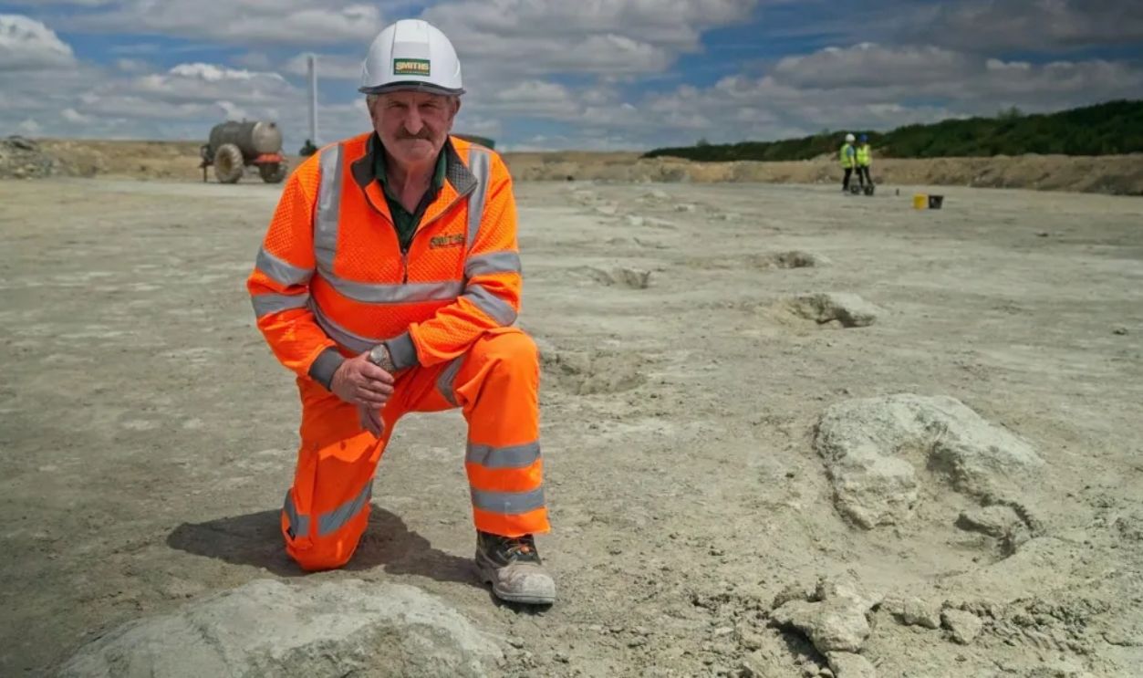 A Quarry Worker Named Gary Johnson Once Felt "Unusual Bumps" And Found ...