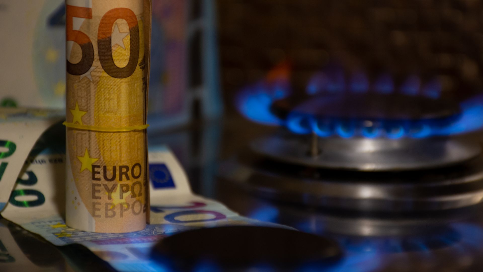 Prezzi gas in salita: come controllare le bollette di casa