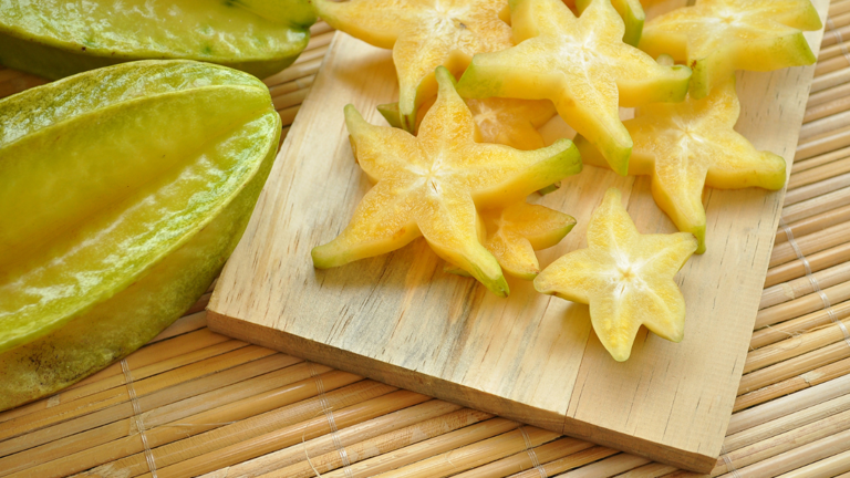 Kamrakh Benefits: 5 reasons to add star fruit in your diet this season