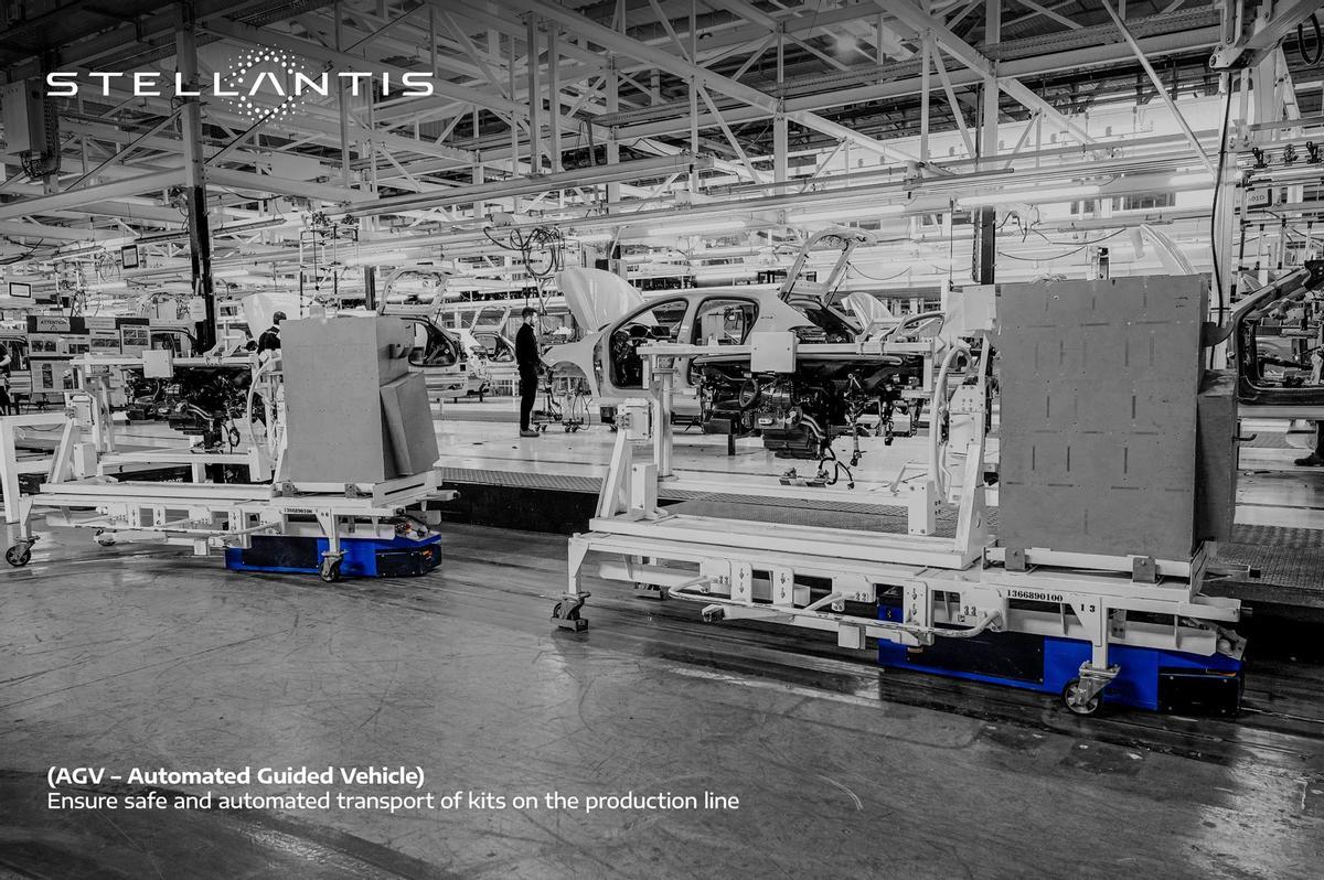Stellantis begins autonomous robot production in Kénitra