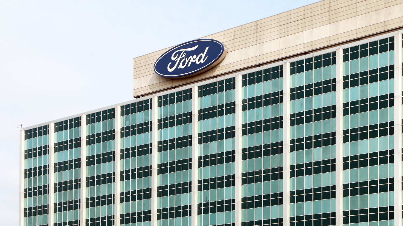 Ford Collapses, CEO Needs to Be Fired