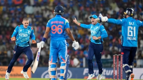 ‘Wherever I go, they chant RCB, RCB’: England rising star Jacob Bethell ...