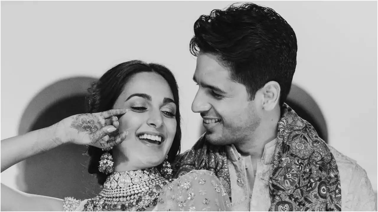 Sidharth Malhotra shares wedding pics with Kiara Advani on their 2nd ...